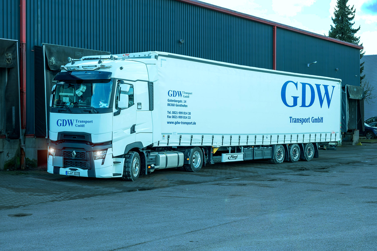 Logistik Jumbo- und Volumentransporte buchen | GDW Transport GmbH